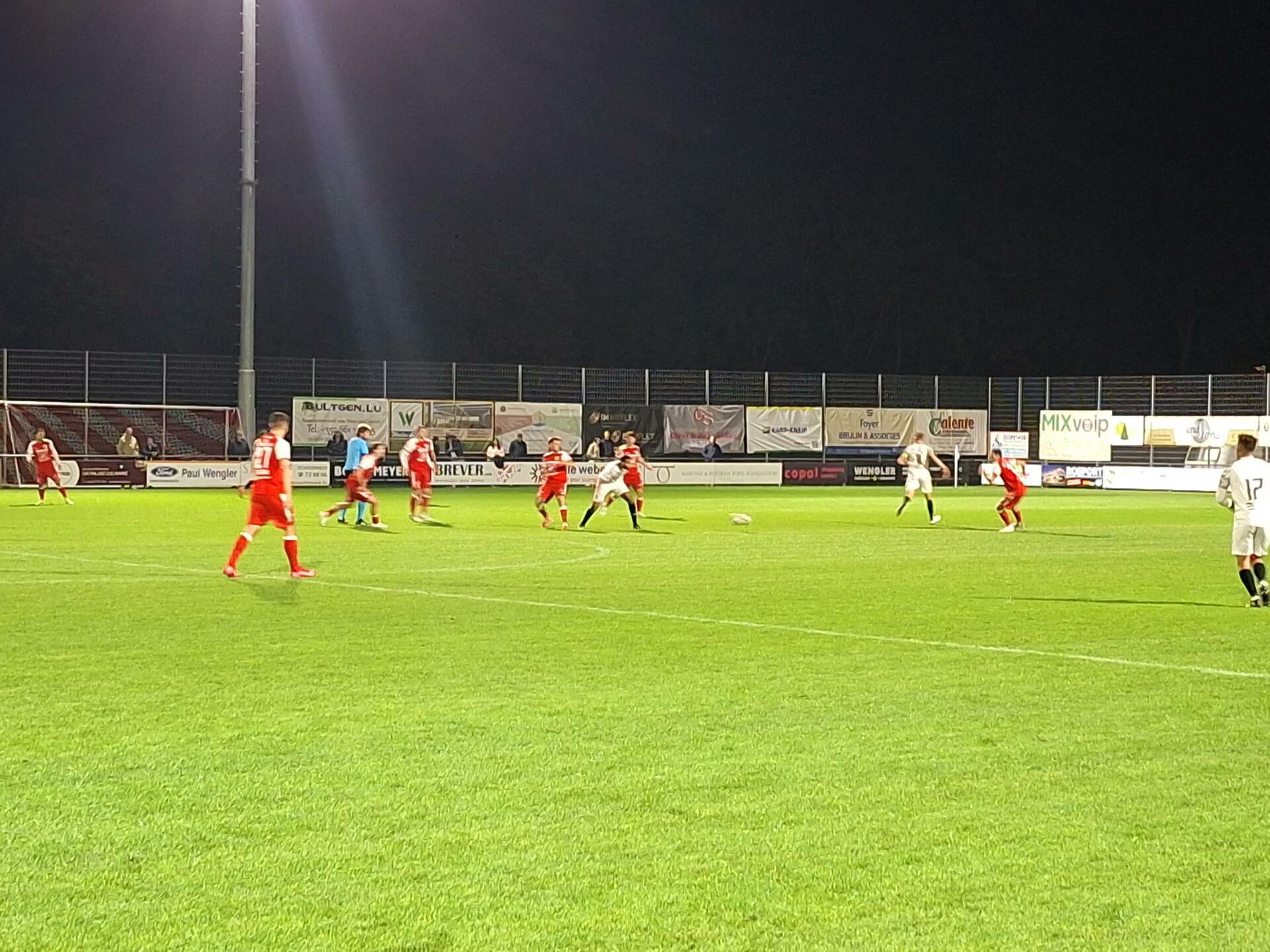 Futtball-Championnat: Kanech klappt de Leader Diddeleng, spéit Victoire ...