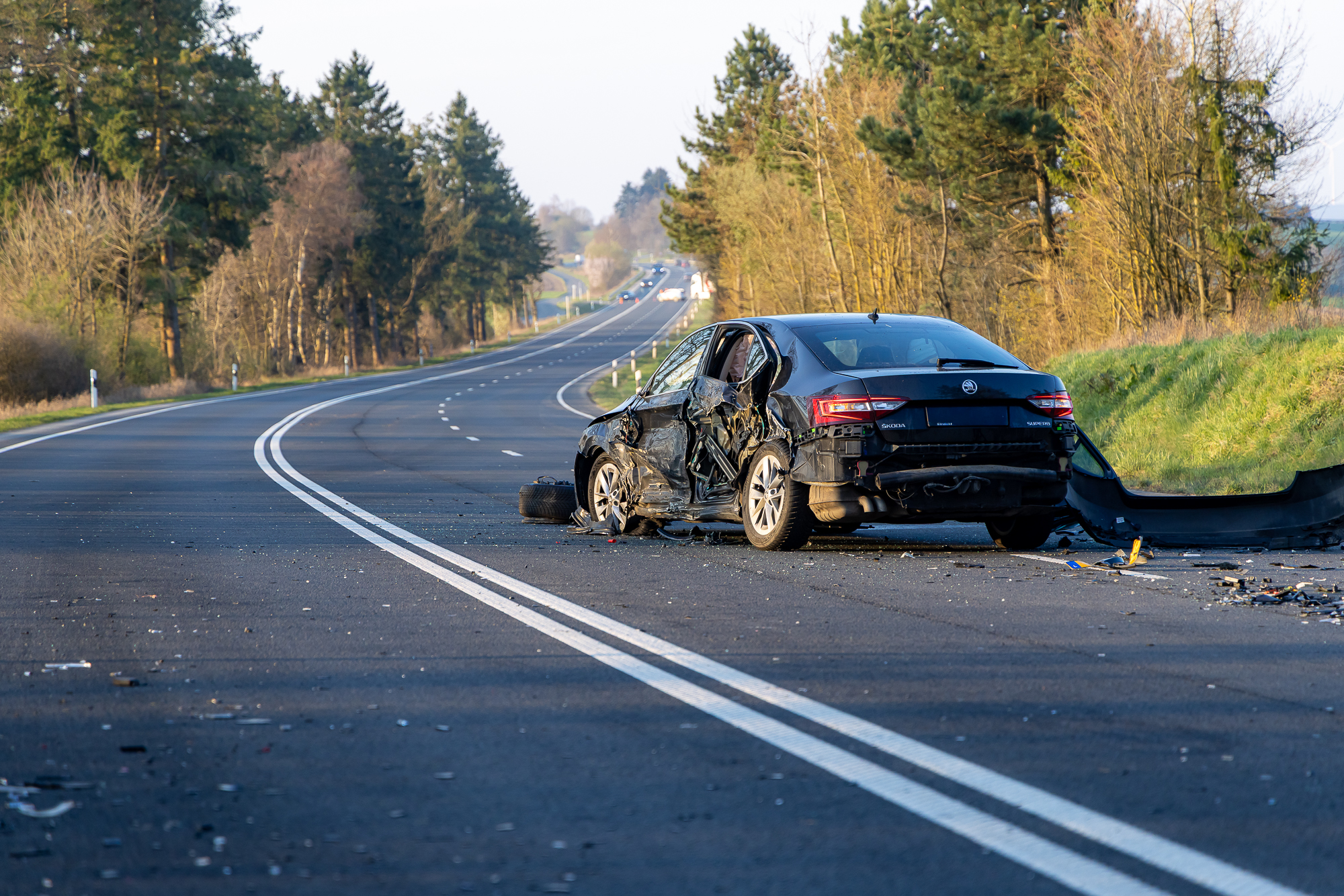 Quatre véhicules impliqués: Une violente collision fait un blessé grave ...
