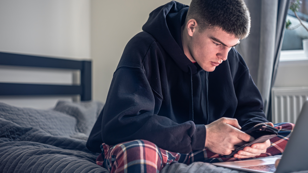 Navigating the net: Importance of 'netiquette' shows amid cyberbullying ...