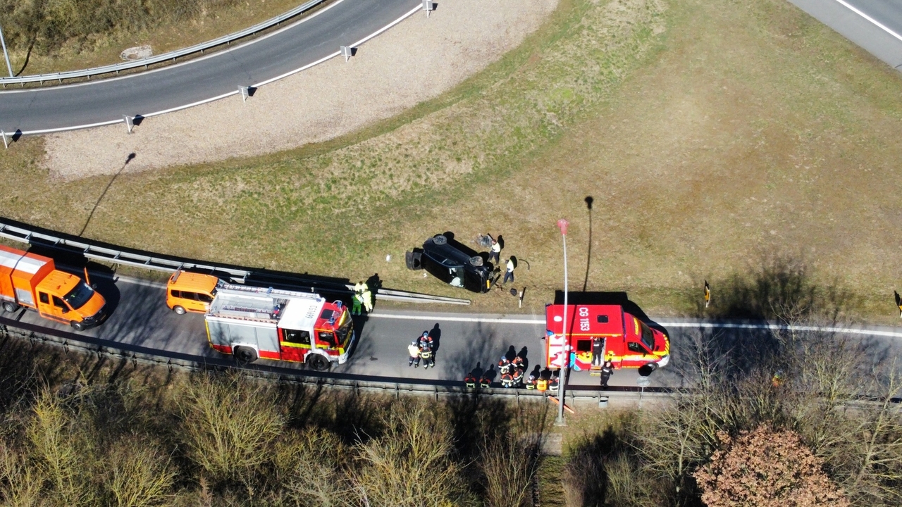 Crash on A7: Mierscherbierg slip road closed, car overturned - RTL Today