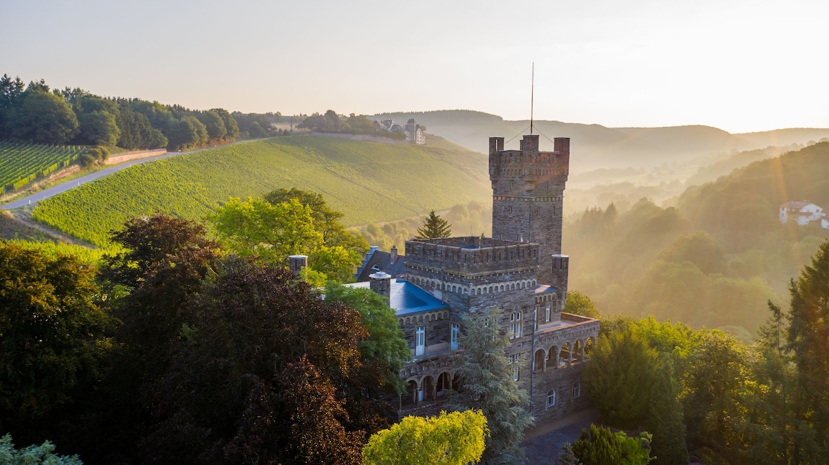 Lords and ladies wanted: Saarfels Castle in Serrig opens its gates to ...