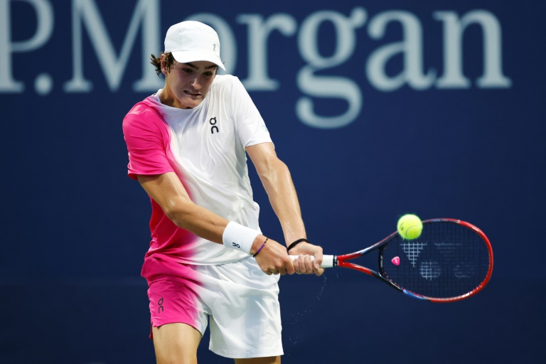ATP Finals: Fonseca stuns Fils on NextGen opening day - RTL Today