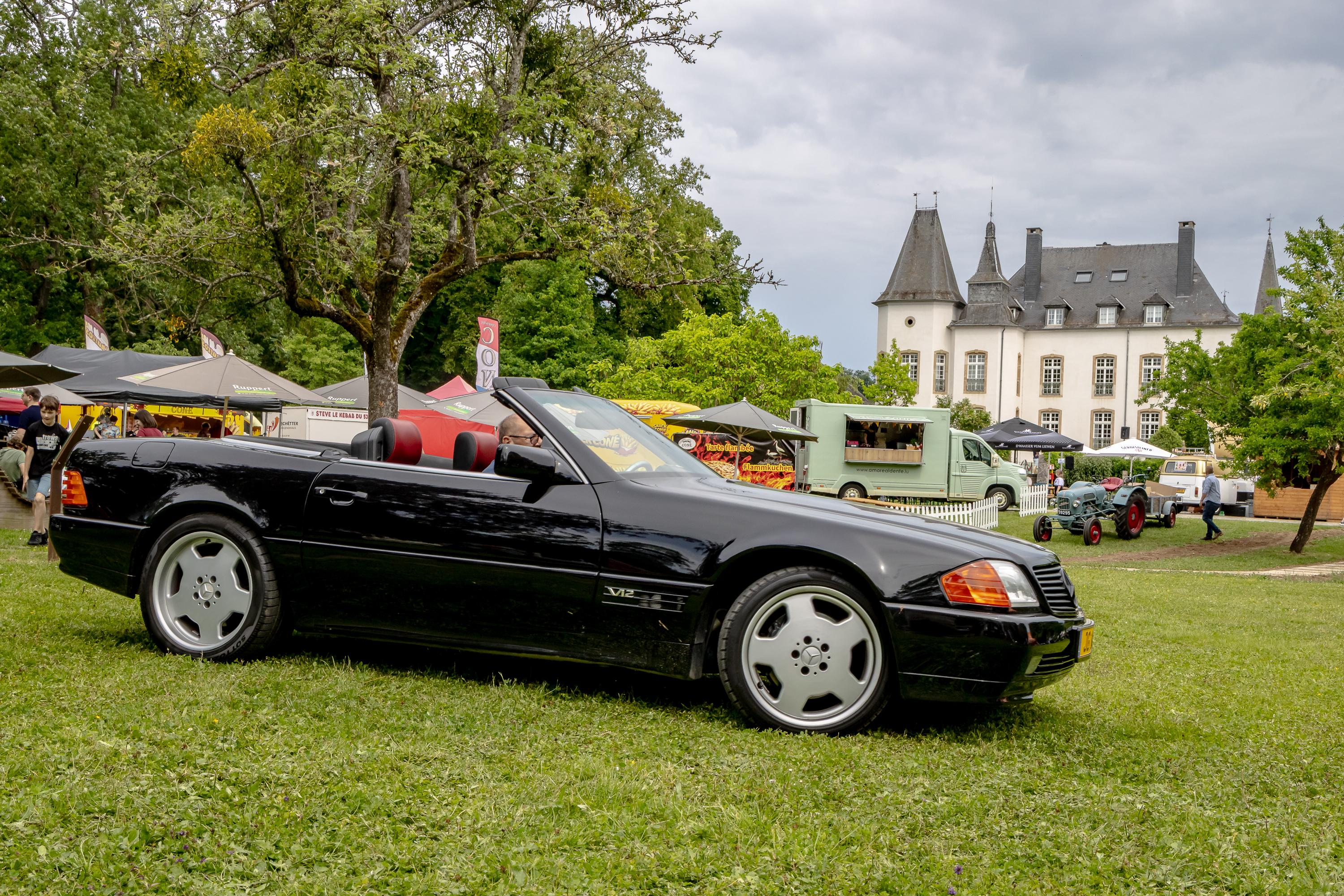 'Classic Day Schëtter': Classic car festival held against backdrop of ...