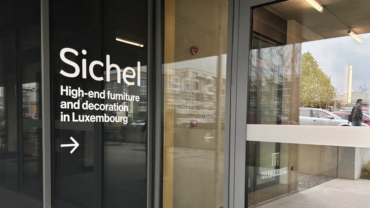 End of an era: Furniture store Sichel closes last two locations after ...