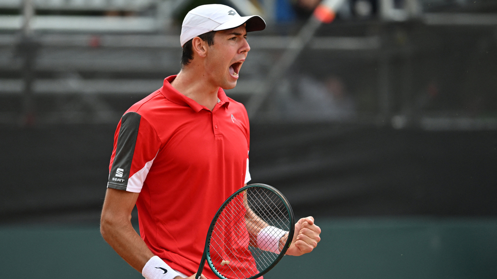 Historic victory: Luxembourg's Chris Rodesch shocks top seed to reach ...