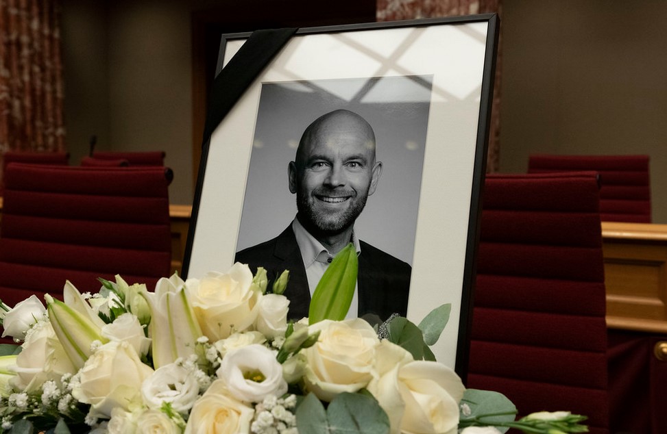 Hommage à la Chambre: Une minute de silence à la mémoire de Max Hengel