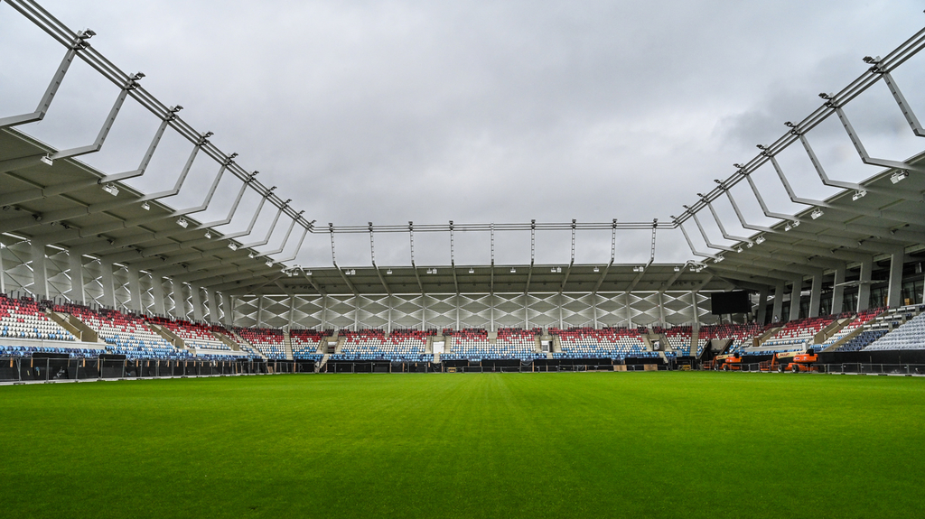 Stade de Luxembourg: Porte-Ouverte am neien Nationalstadion