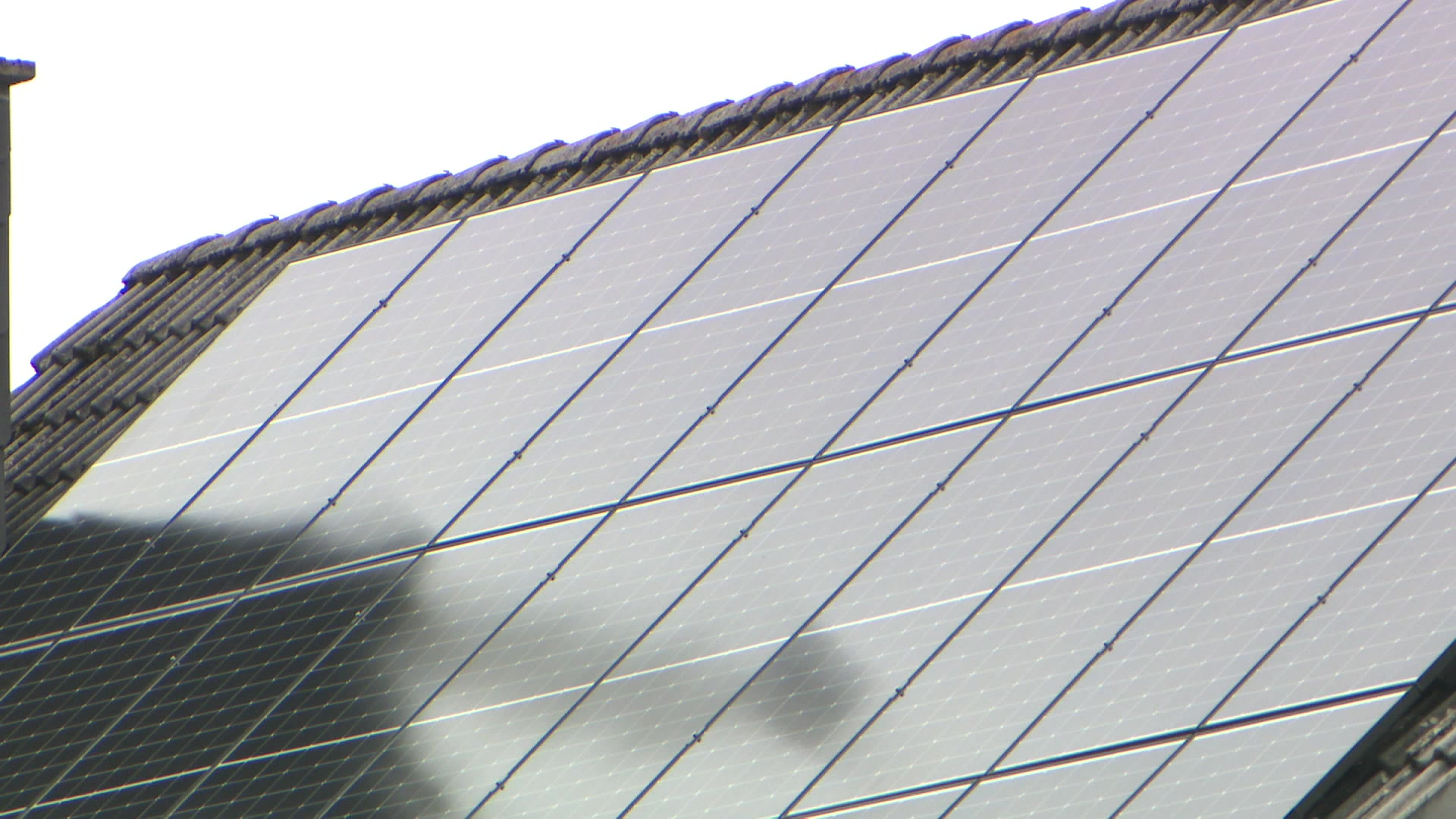 Rising interest in self-sufficiency: Luxembourg sees record solar power ...