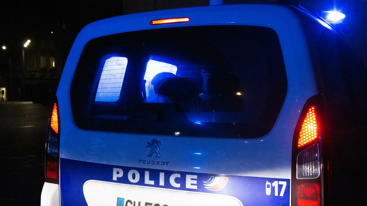 Feu rouge grillé: Un dramatique accident fait un mort et quatre blessés ...