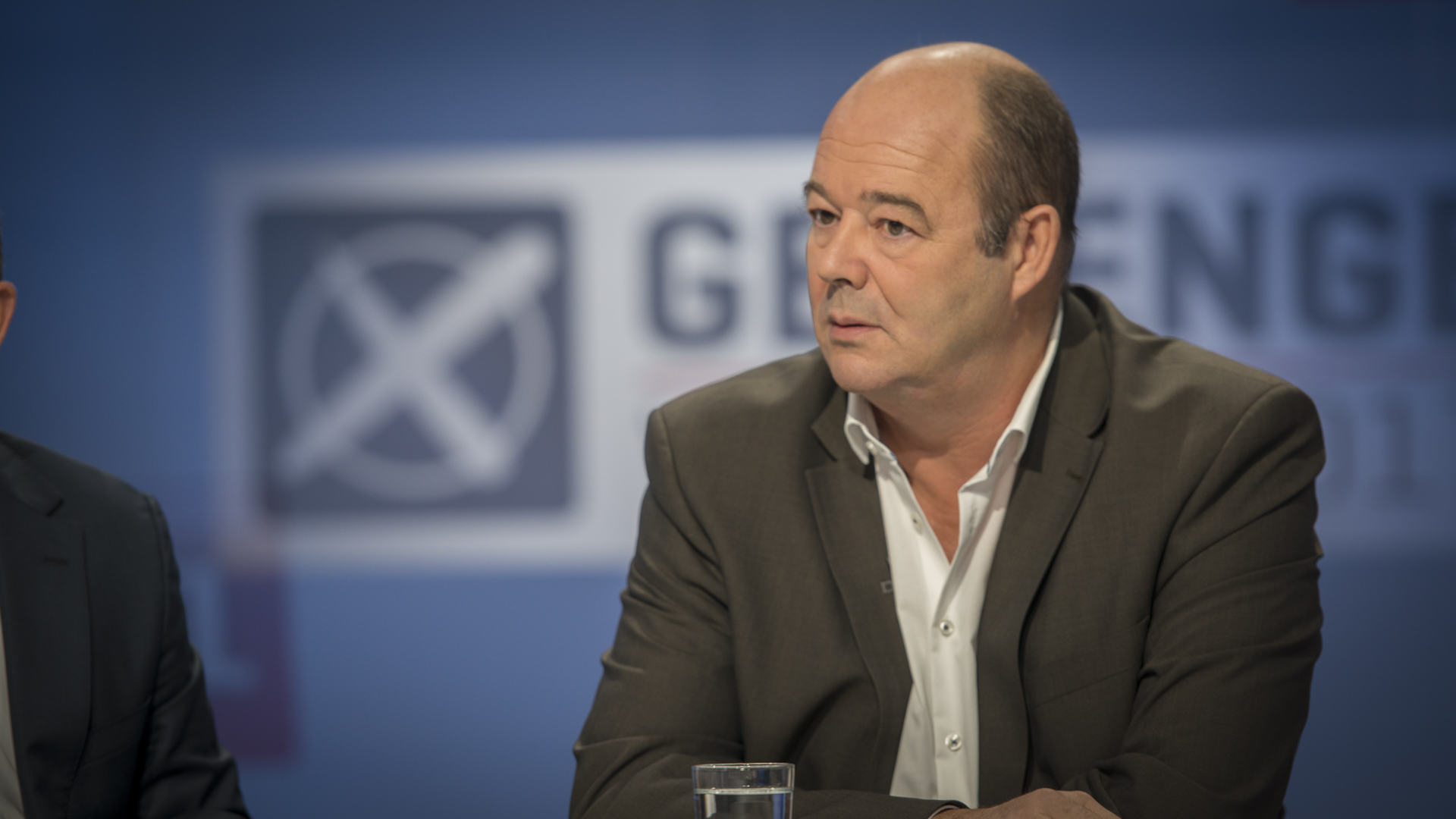 Politique: Le ministre Claude Haagen opéré des yeux - RTL Infos