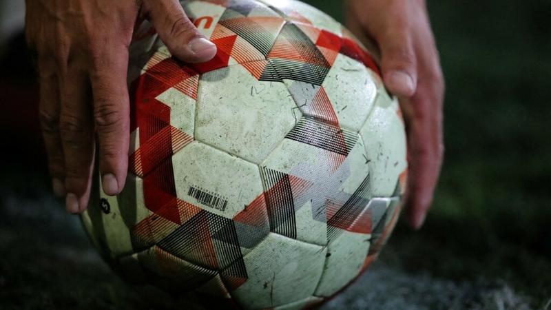 No Kläpperei mat zwee Blesséierten: Futtball-Partie Bruch géint Pärel ...