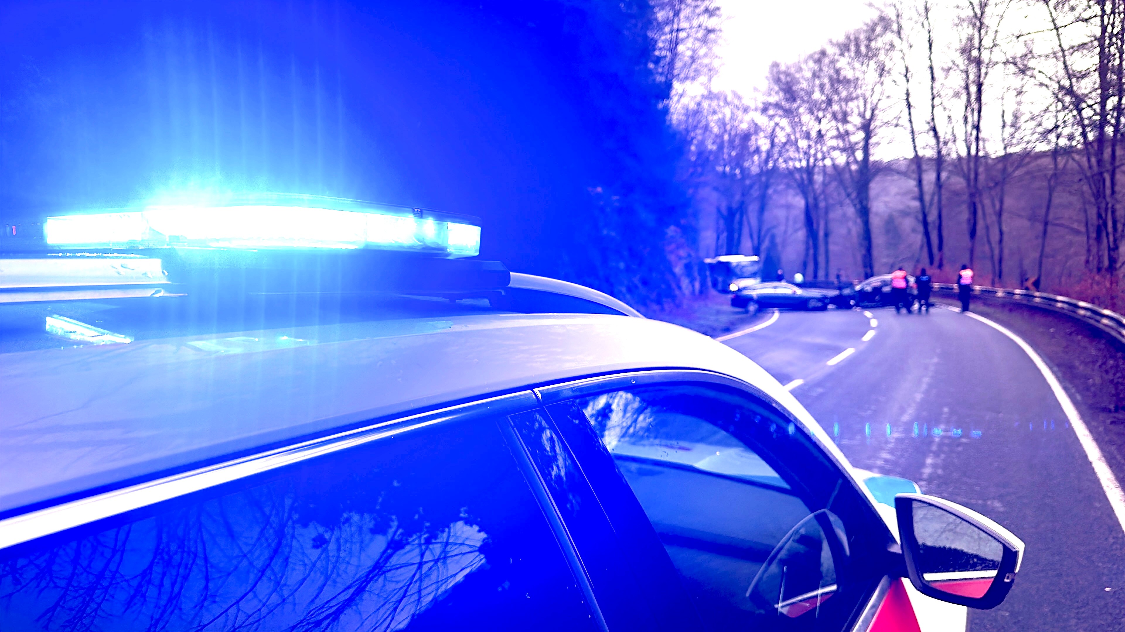 Between Dondelange and Quatre-Vents: Road closed after head-on ...