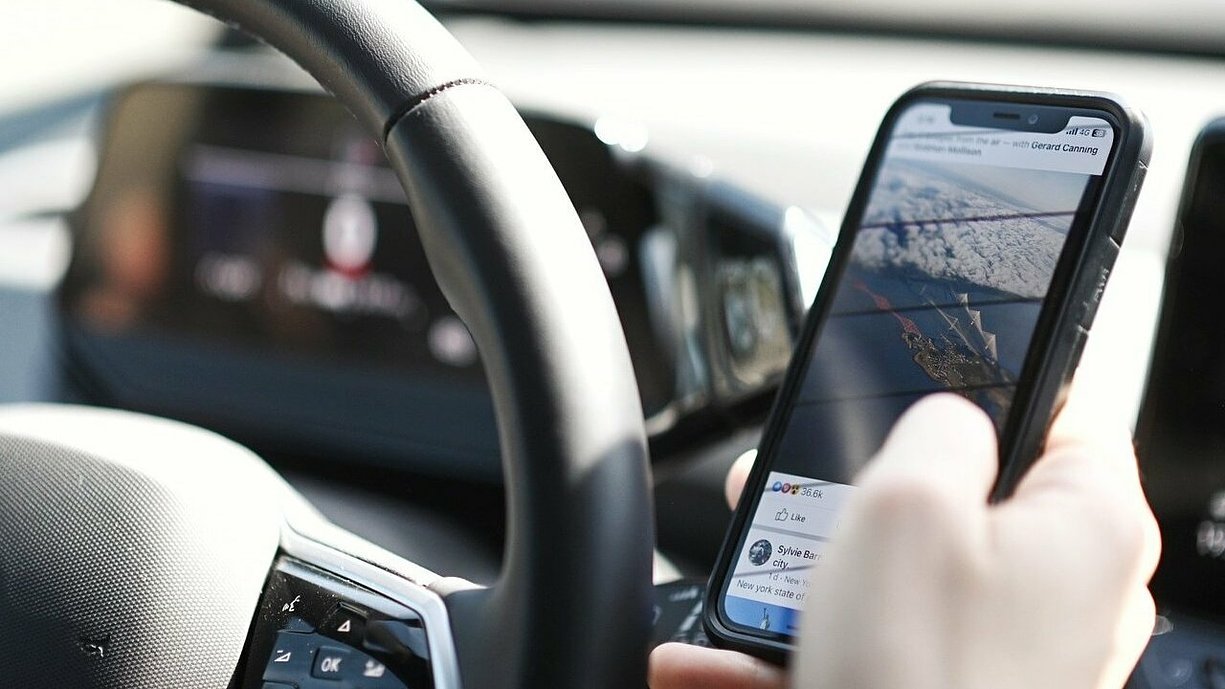 Luxembourg: 6.221 conducteurs verbalisés pour usage du téléphone au ...