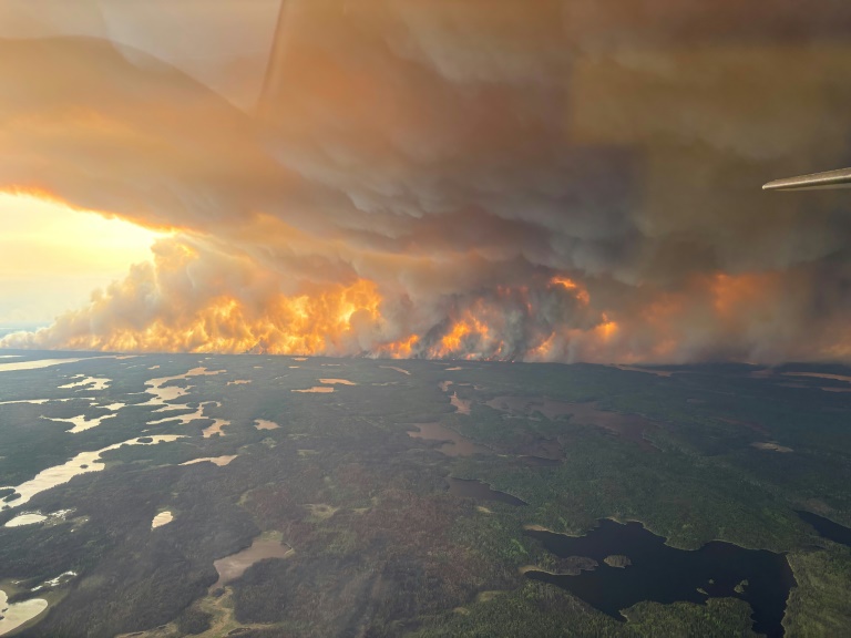 At high altitude: Smoke from Canadian fires reaches Europe: EU climate ...