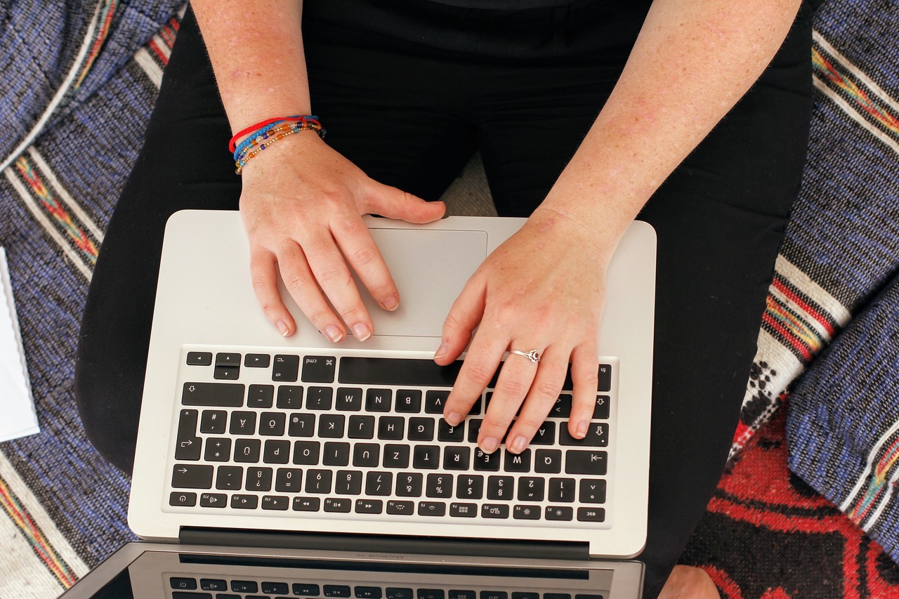 Conseils: Comment bien se protéger quand on télétravaille? - RTL Infos