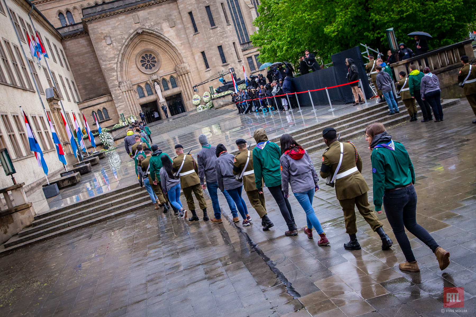 State funeral: Funeral procession photos (4 May 2019) - RTL Today
