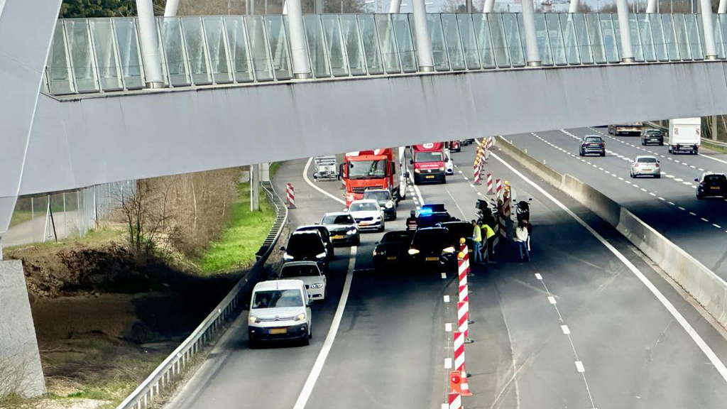 Traffic disruption: Multi-vehicle collision causes major delays on A3 ...