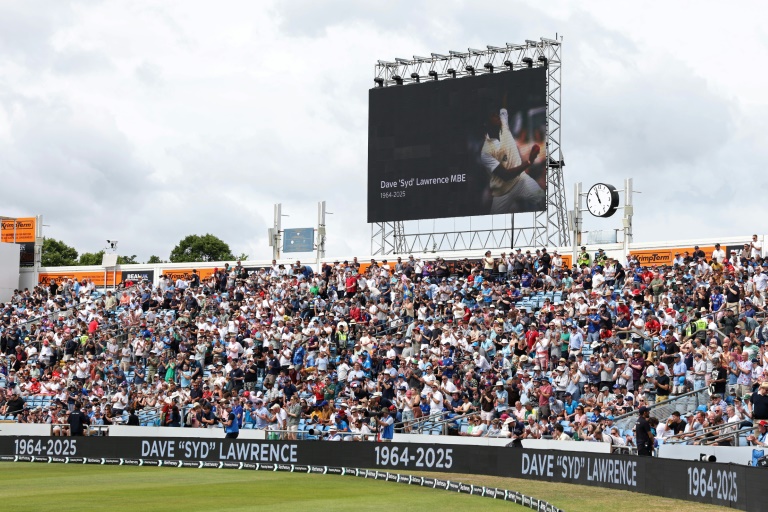 RIP: Former England fast bowler David Lawrence dead at 61 - RTL Today