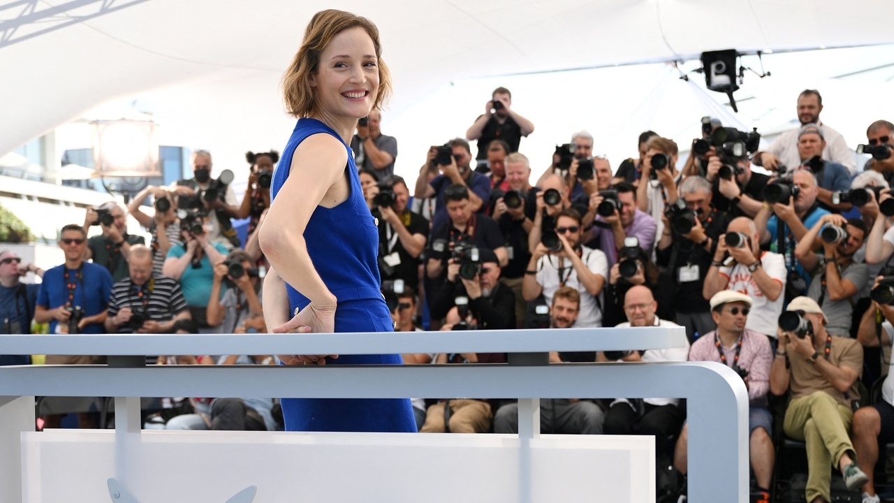 Une "Sissi" luxembourgeoise: La performance de Vicky Krieps récompensée ...