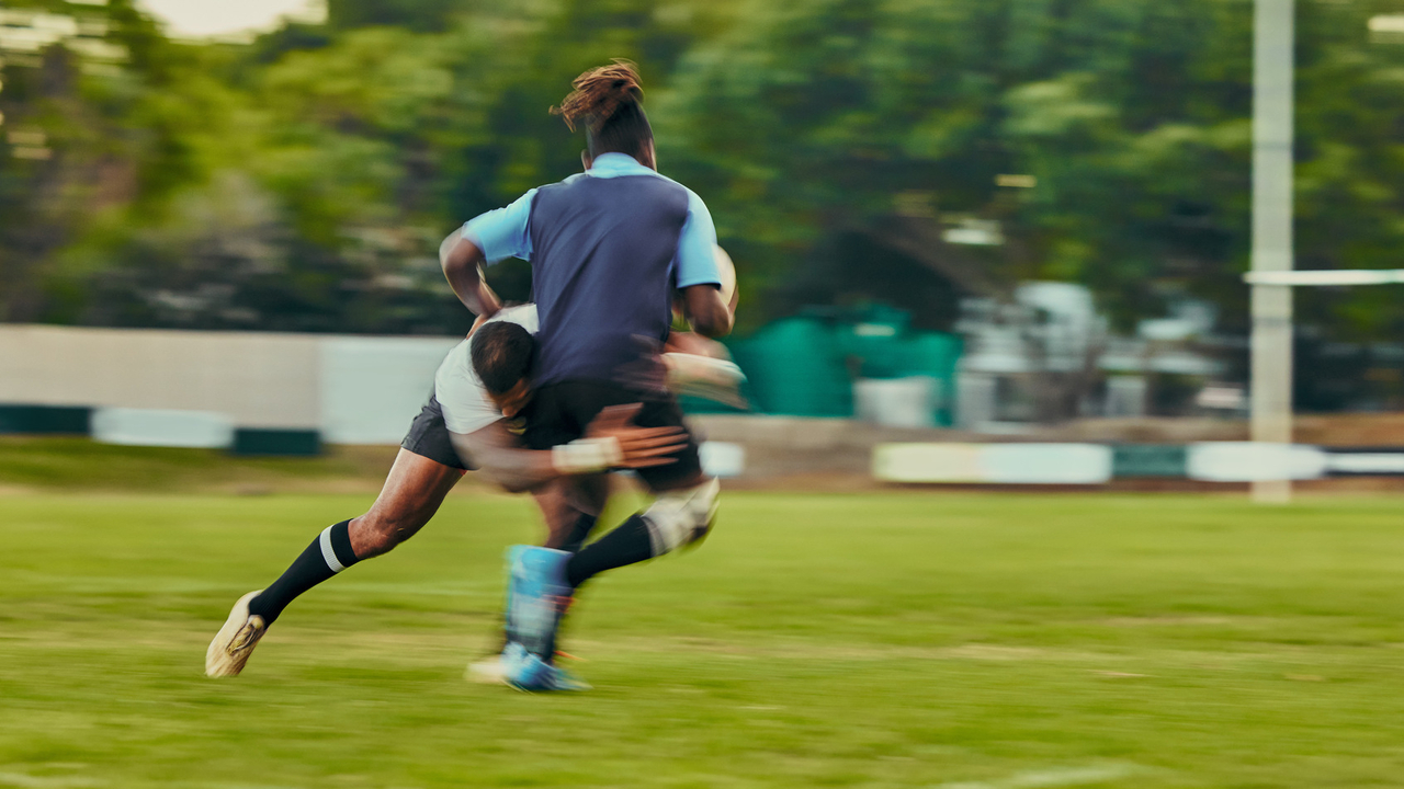 "Run-it-straight": Jonke vun 19 Joer stierft bei viraler Challenge an ...