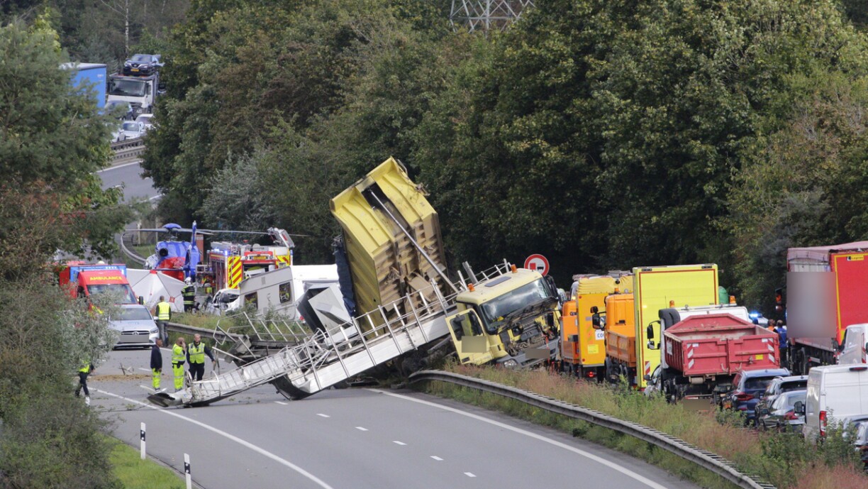 Lorry crash on A1 motorway: Court case opens following fatal accident ...