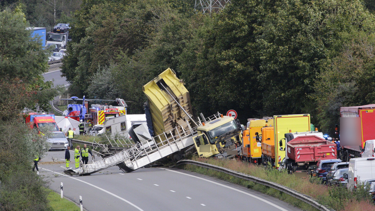 Update: Accident on A1 motorway: Motorway reopens after fatal collision ...