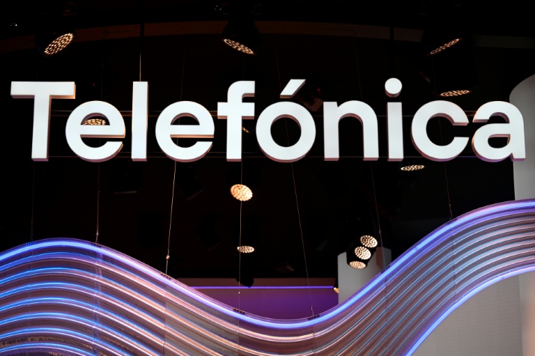 1.08 billion euros : Spain's Telefonica shares drop on dividend cut ...