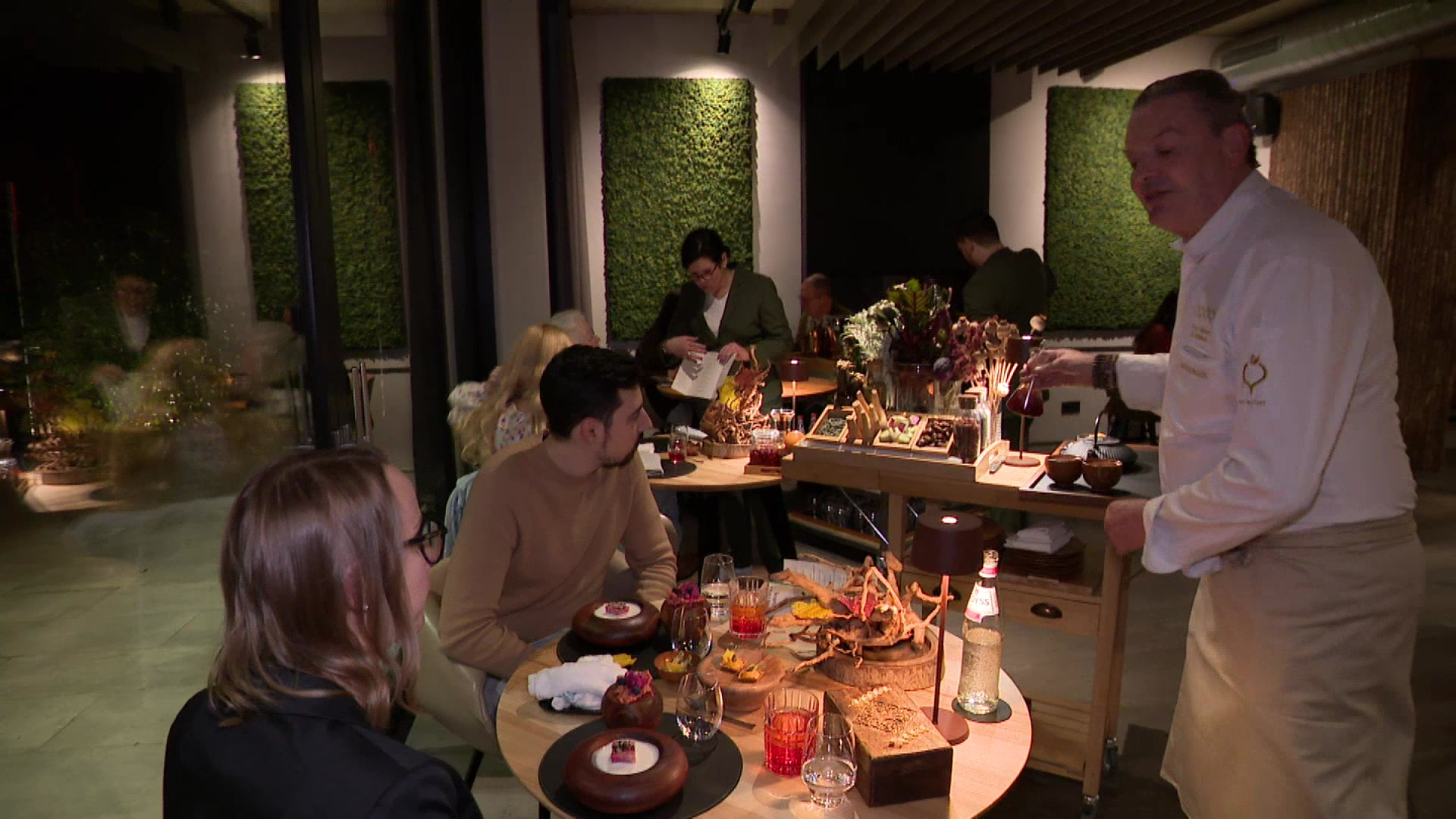 Um Findel: Stärekach René Mathieu huet säi Restaurant "Fields" opgemaach