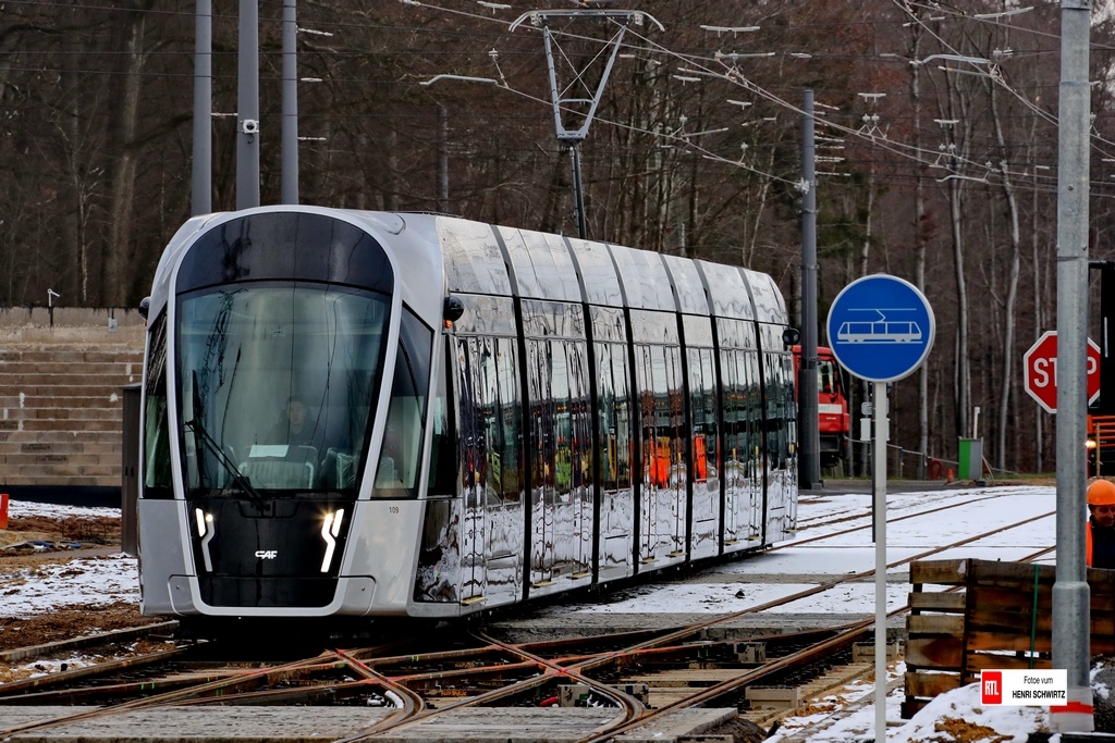 Kirchberg: Le chantier du tram vers le Findel démarre ce lundi - RTL Infos
