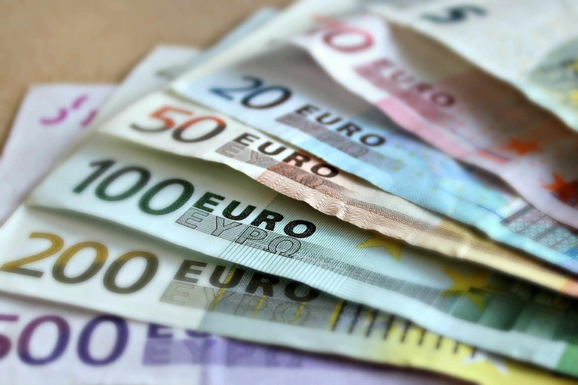 Calculez votre revenu: Vous pouvez toucher jusqu'à 4.285 euros en cas ...