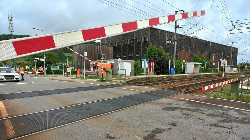 Safety campaign: CFL, police warn against risky behaviour at Luxembourg ...