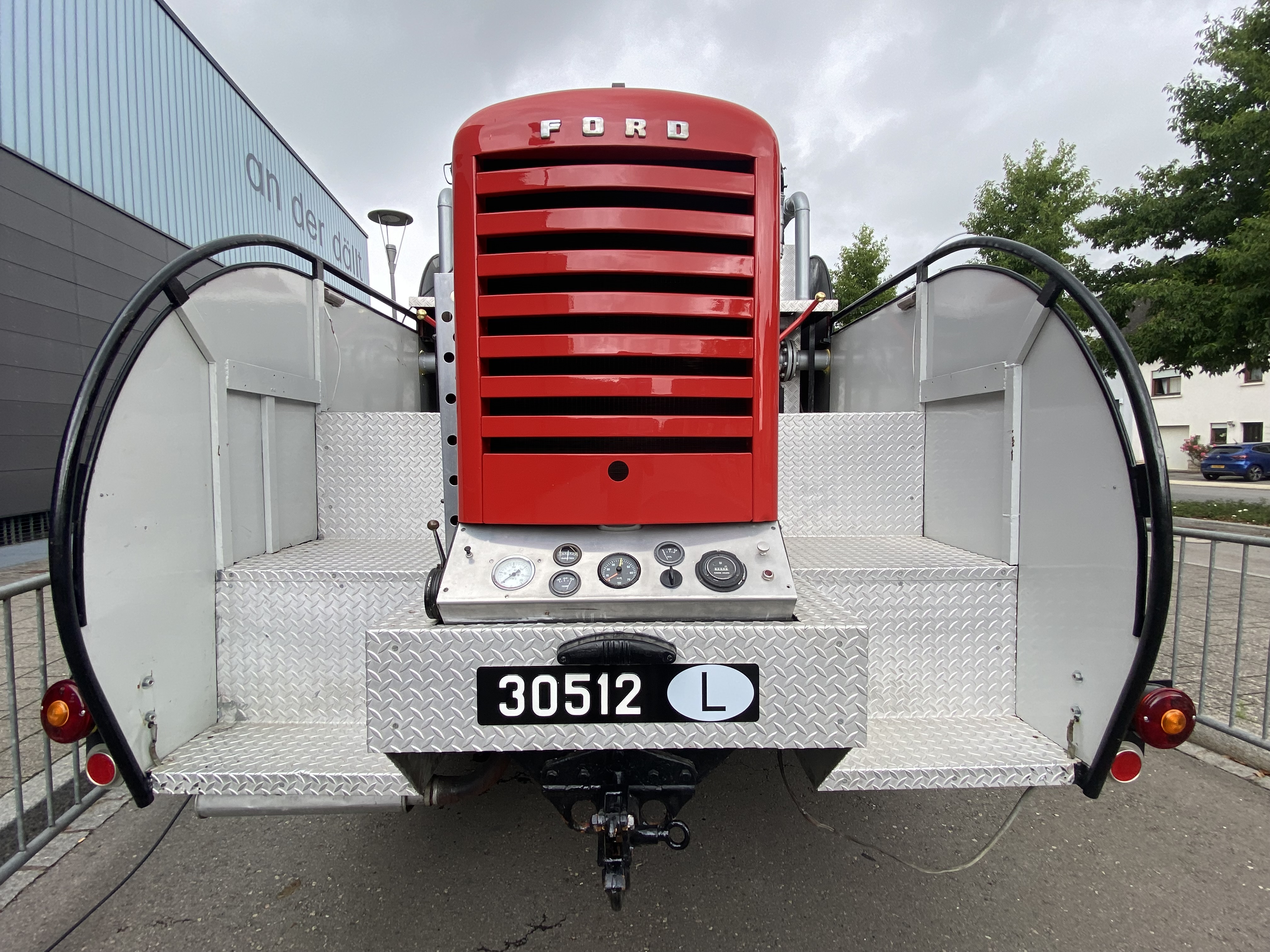 Historic emergency vehicles: Luxembourg's firefighting past preserved ...