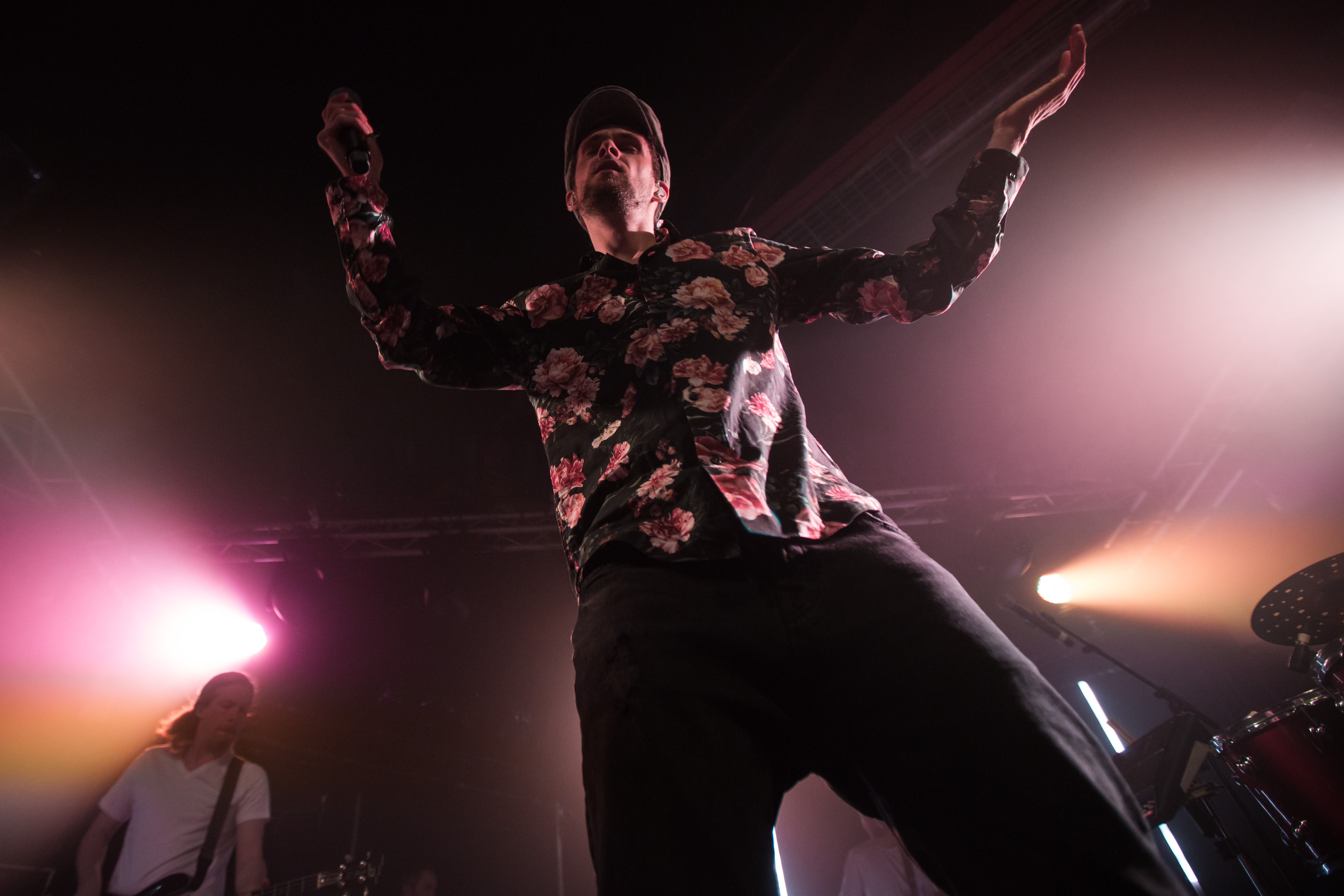 Walking On Cars @ Atelier (2.5.19) - RTL Infos