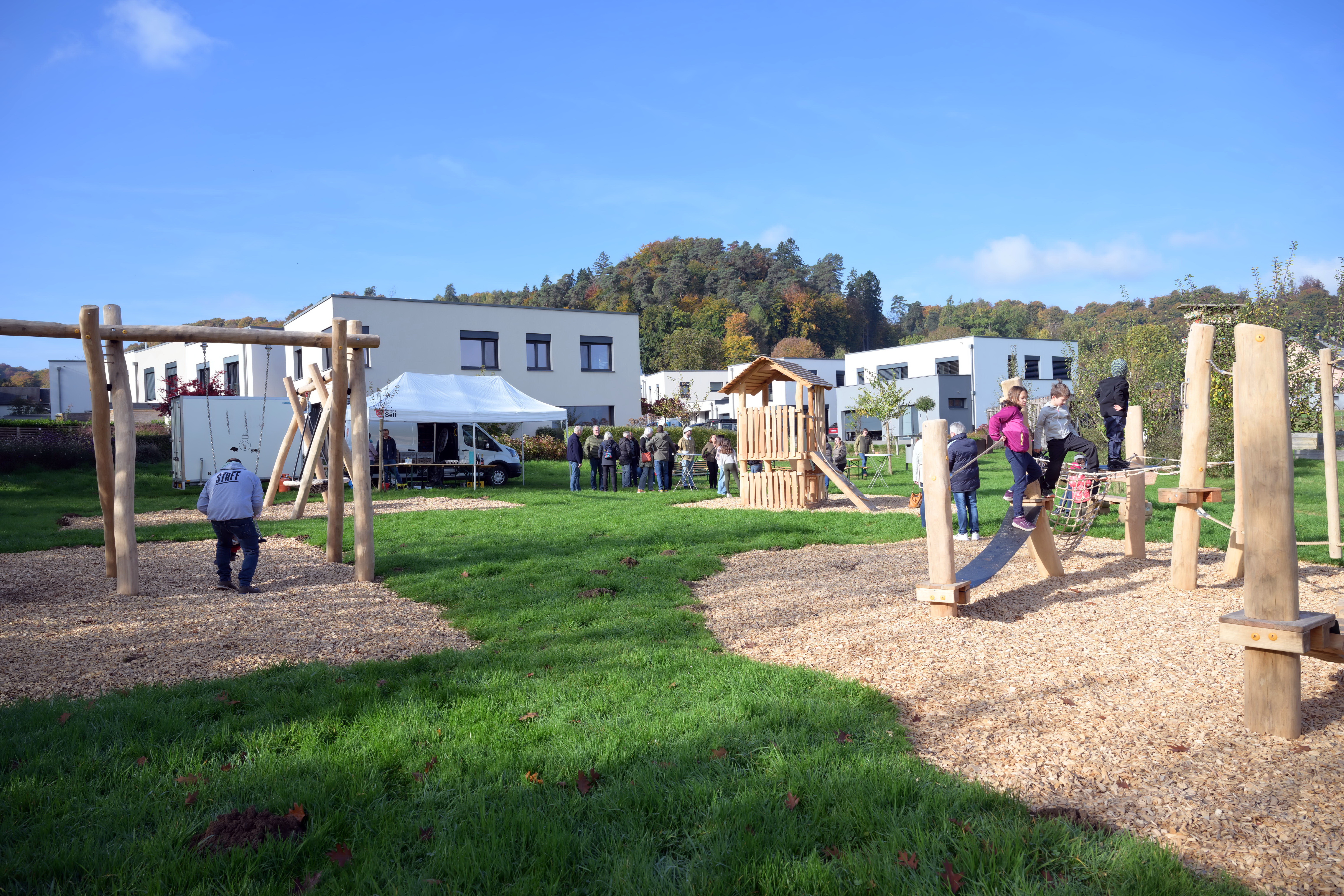 Inauguration d'une aire de jeux à Saeul (18.10.25) - RTL Infos