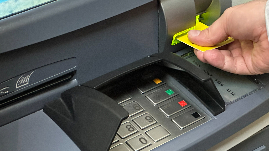 By 2025: Six Luxembourg banks to create joint ATM network - RTL Today