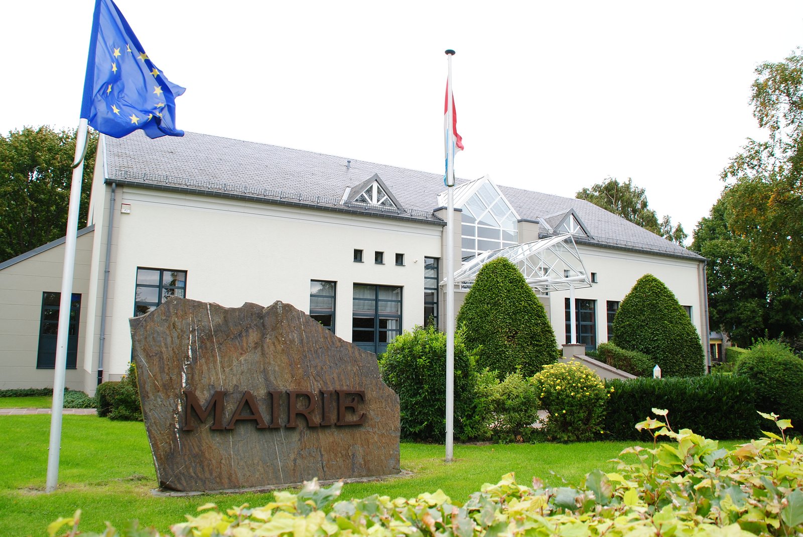 Néckel Polfer a Mario Dichter vereedegt: Wäiswampech huet een neie ...