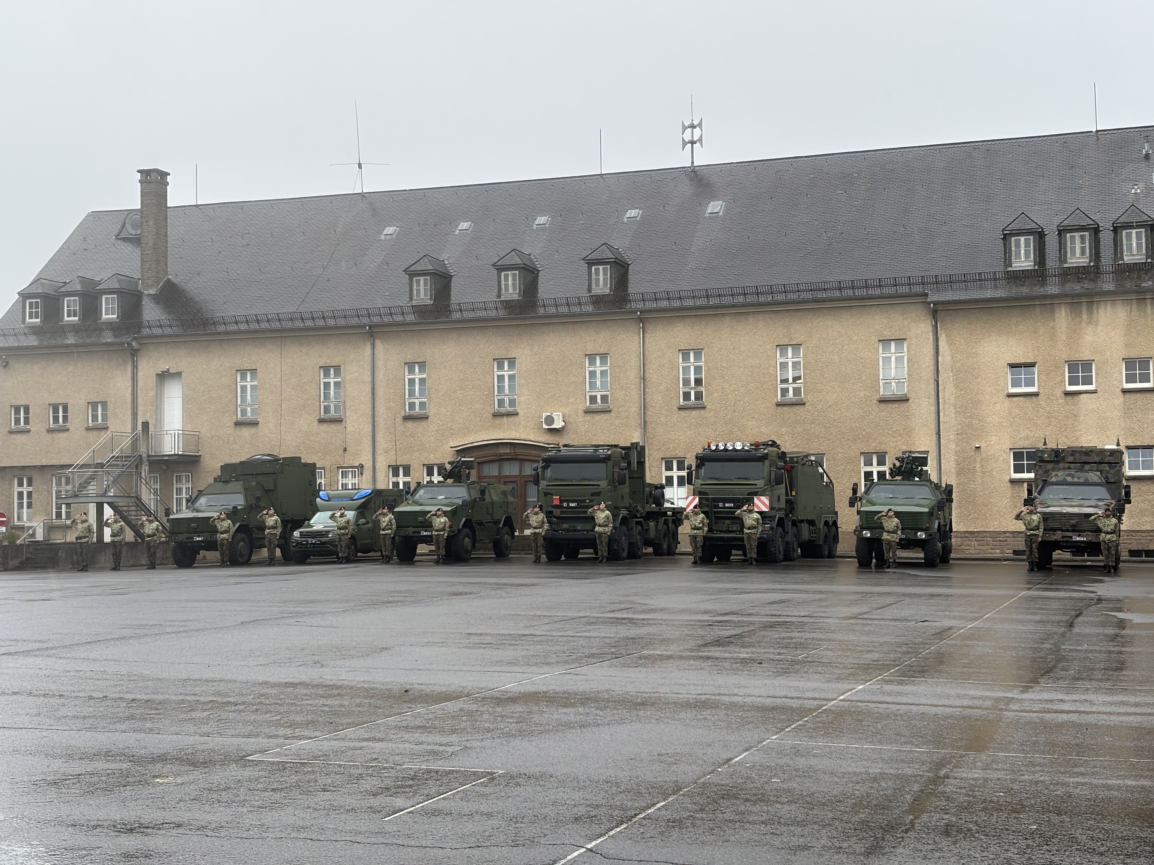 Fête de la Saint-Hubert de l'armée (11.11.24) - RTL Infos