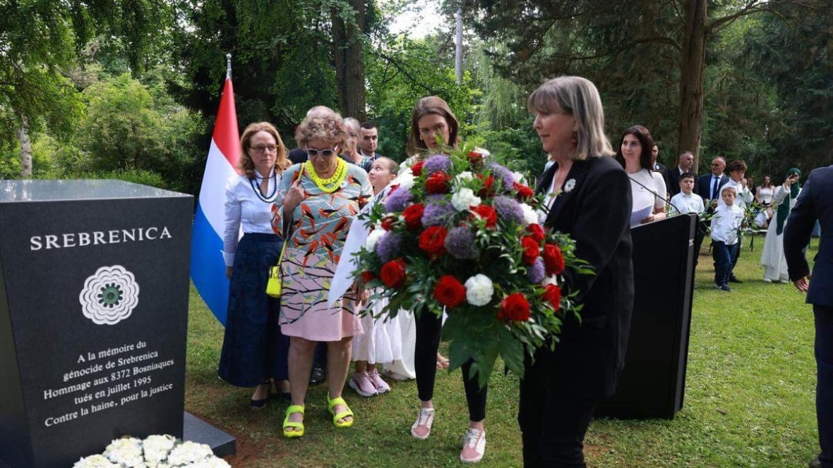 'Never again': Luxembourg commemorates victims of Srebrenica genocide ...