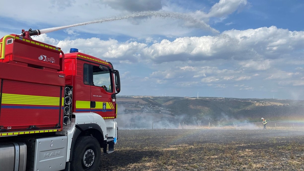 Public warning: Increased danger of forest fires as hot and dry weather ...