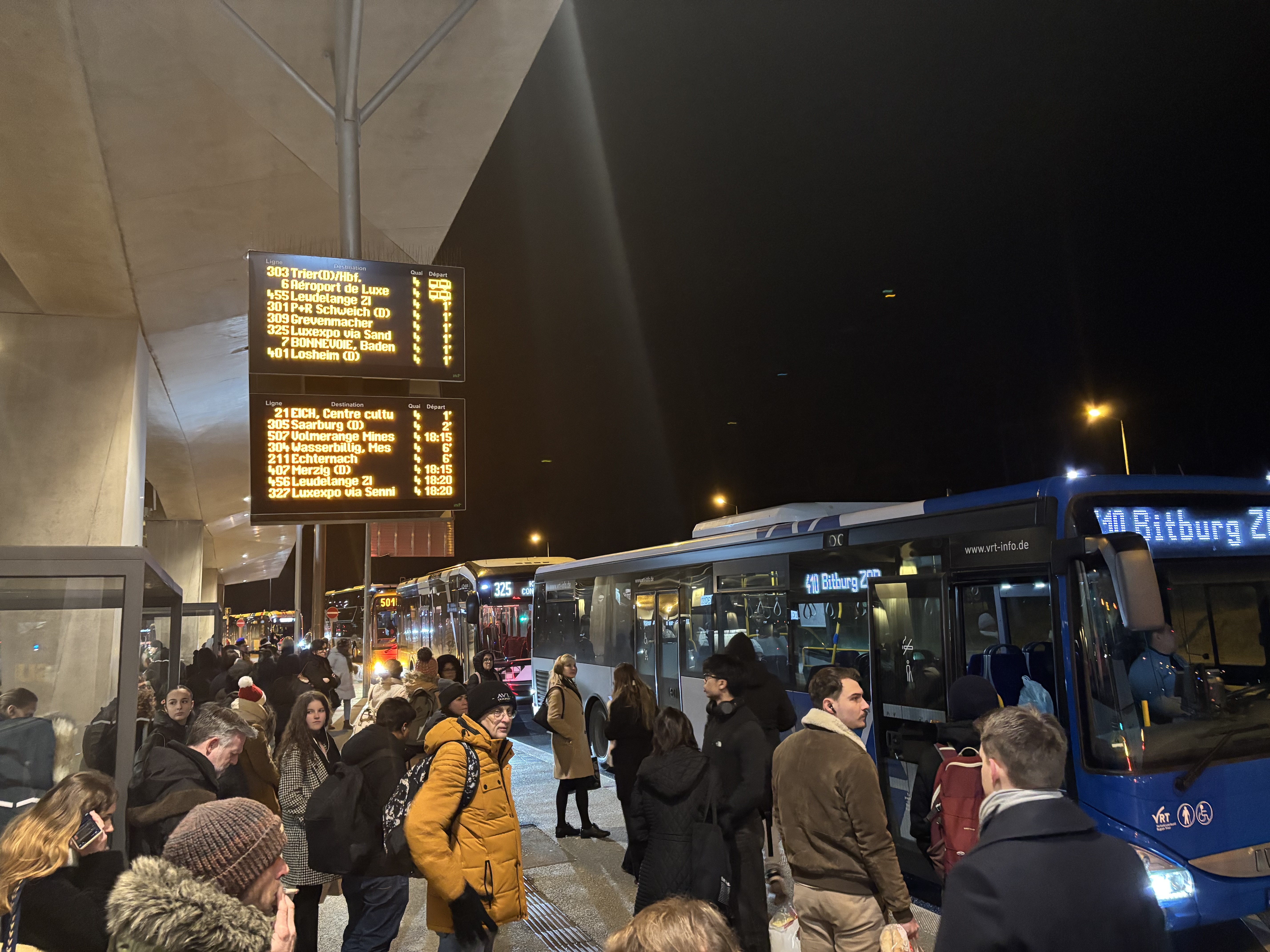Près de Luxexpo: Les usagers mécontents du quai 4 à la gare de bus ...