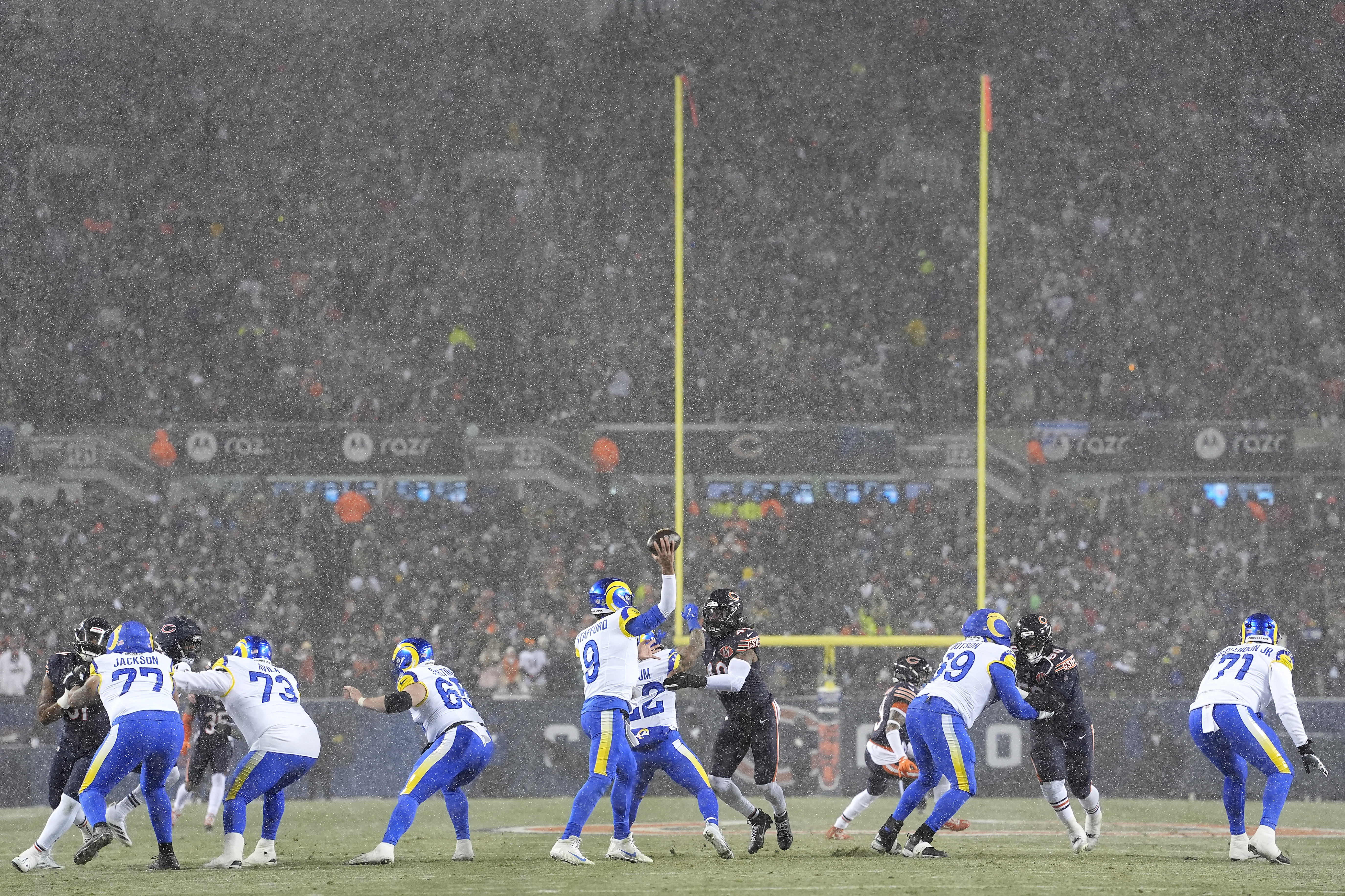 Ee Schratt vum Super Bowl ewech: Rams géint Seahawks a Patriots géint ...