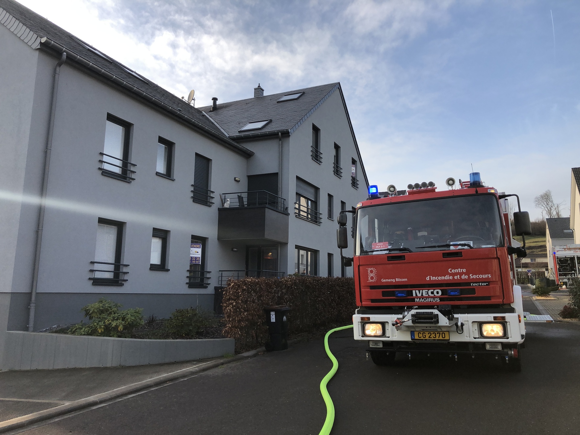 Emergency services: Firefighters put out Bissen balcony fire, quad bike ...