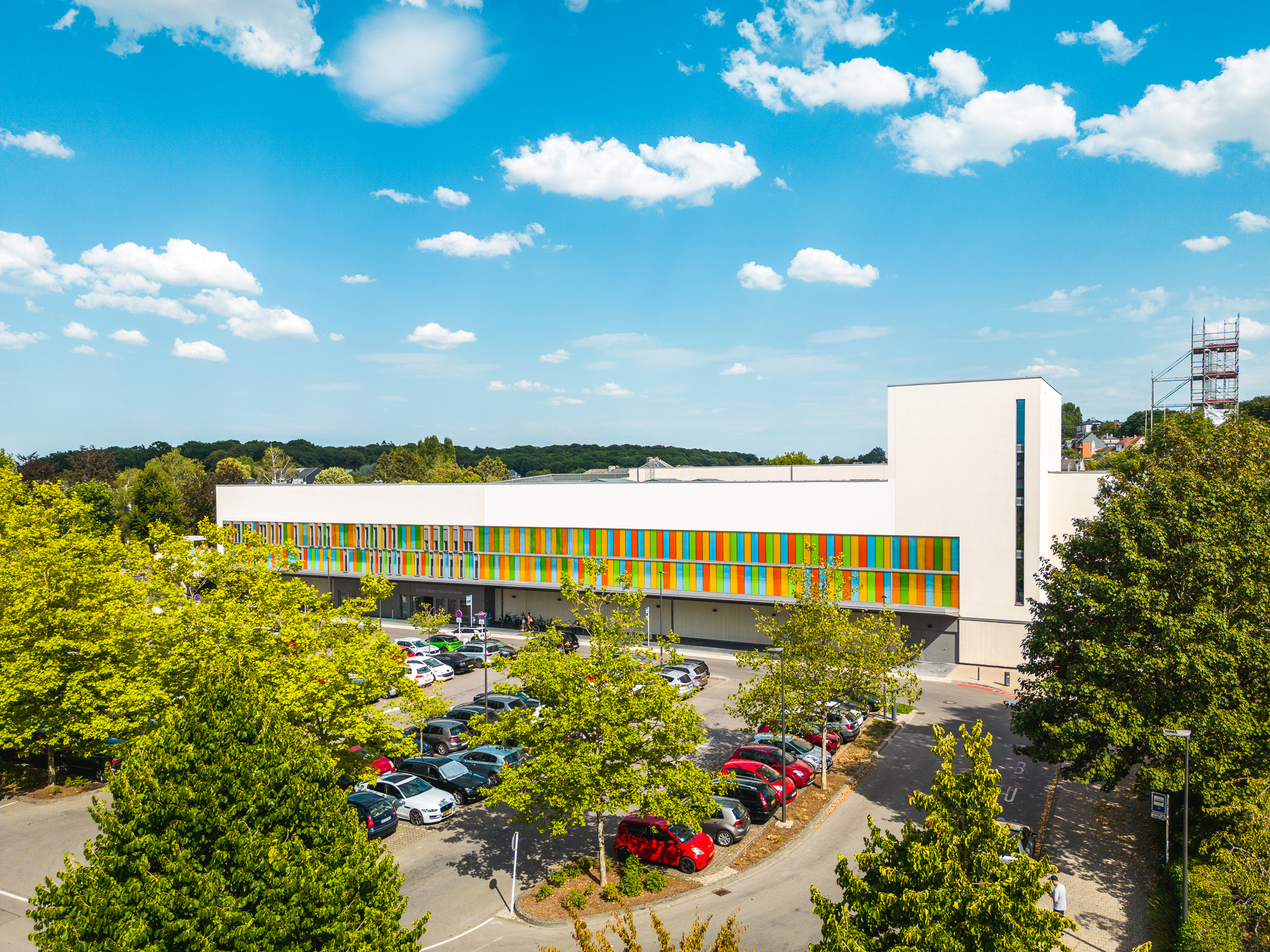 After lighting fixture falls: Dudelange municipal swimming pool ...