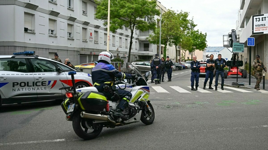 Nantes: Een Doudesaffer: Schüler huet a Lycée seng Matschüler mat ...