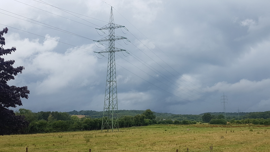 Neit Gesetz gestëmmt: Selwer Stroum produzéieren a verbrauche soll méi ...