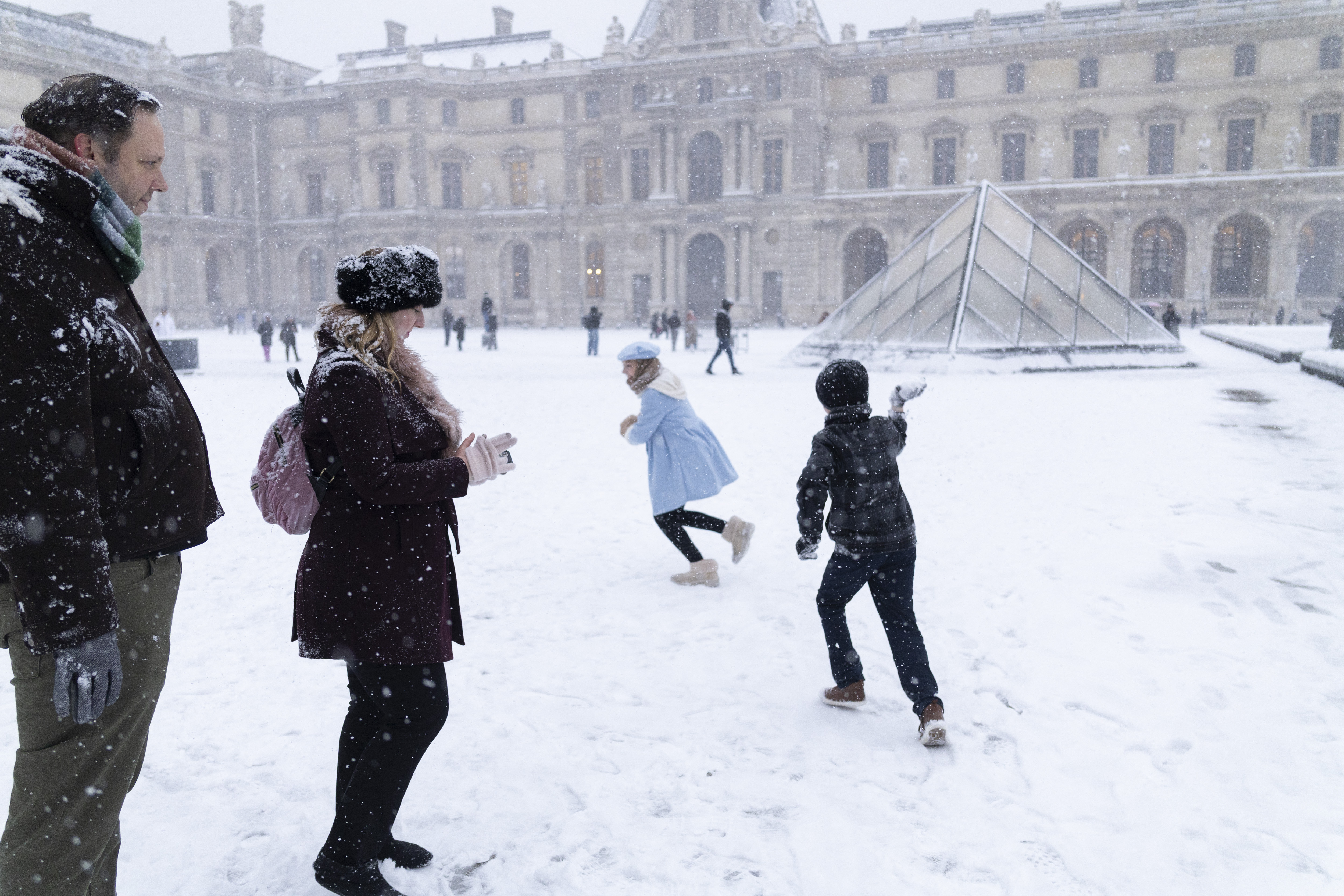 Images rares en France: Neige et verglas sèment la pagaille et... des ...