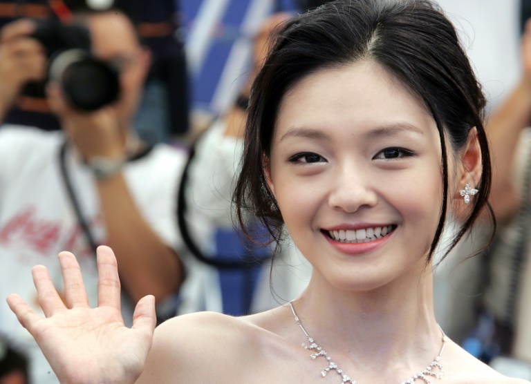 From a respiratory illness: Taiwan's 'Meteor Garden' star Barbie Hsu ...