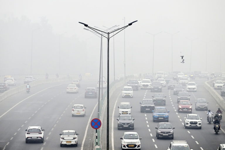 16 times recommended pollution limit: Toxic haze chokes Indian capital ...