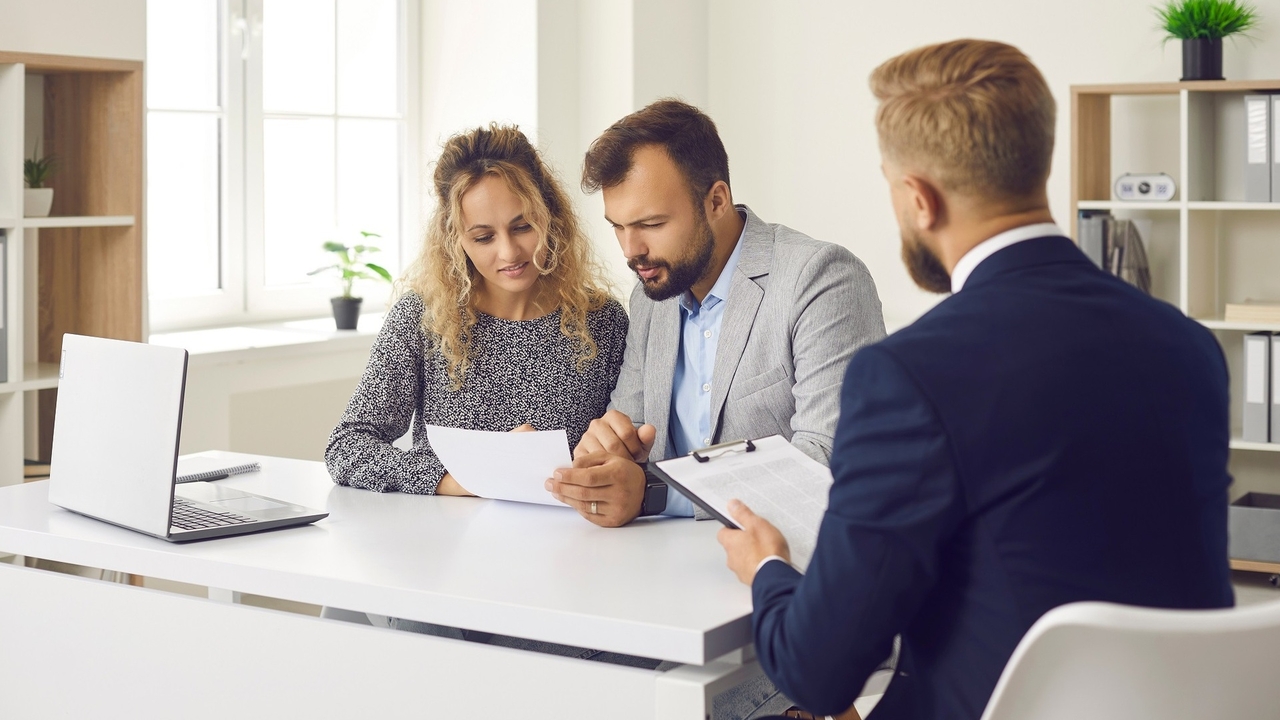 Home loans: Fixed rates rise as variable rates dip slightly in ...
