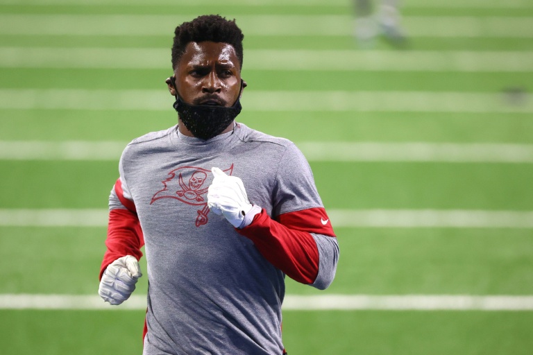At Miami boxing event: Former NFL star Brown extradited from Dubai to ...